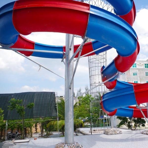 Quality Custom Made Aqua Park  Smooth Spiral Water Slide Erosion Resistant for sale