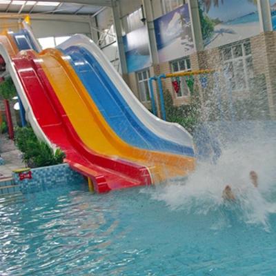 Cina Anti-statico arcobaleno colorato scivolo d'acqua per adulti con certificazione SGS in vendita