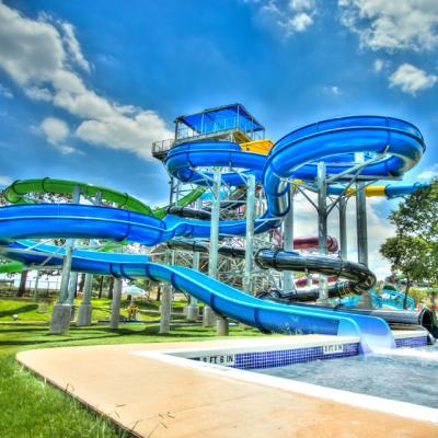 China Glasvezel waterglijbaan waterpark FRP spiraalglijbaan buiten waterpark for sale
