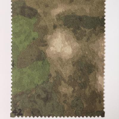 Cina Stampa di camuffamento impermeabile personalizzata 600D Polyester Oxford PVC Rivestimento di tessuto per borsa in vendita
