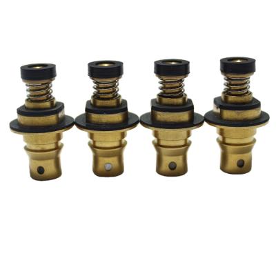 Cina Nozzles KE750/KE760 Nozzle 203 ASSMBL 8.5/5.0 E3553-721-0A0 High Pressure Injector Nozzle Manufacture in vendita