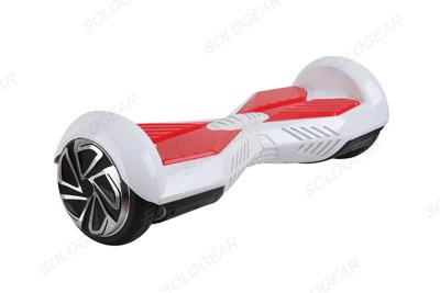 Cina Veicolo d'equilibratura di auto della batteria di Samsung per i supermercati o il magazzino per Commute o gli sport con le luci e Bluetooth del LED in vendita