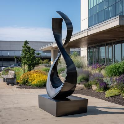 China Minimalist Style Black Hotel Sculpture Metal Art For Courtyard Decoration for sale