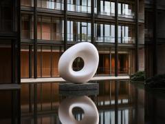 Outdoor White Abstract Metal Sculpture for Hotel Garden Landscape Art