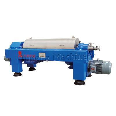 China Stainless Steel Decanter Centrifuge for Sludge Dewatering with 501-1000l/h Capacity and Self-cleaning Discharge for sale