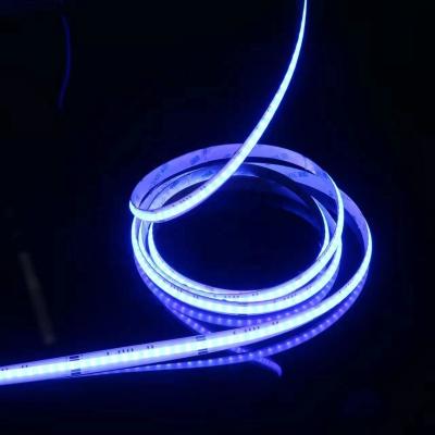 中国 900Lumen/Mの高密度穂軸LEDの適用範囲が広いストリップRgbライト適用範囲が広い24V 販売のため