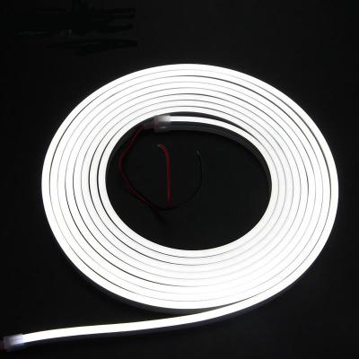 Cina CC al neon principale flessibile 12V 24V della striscia del silicone insegna al neon impermeabile all'aperto di 12mm x di 6 in vendita