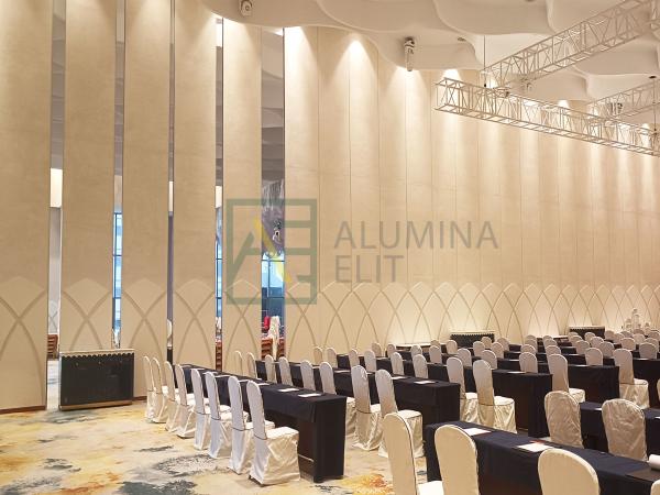 Quality High Operable Acoustic Partition Wall with 6061-T6 Profile and Q235 Steel Frame for sale