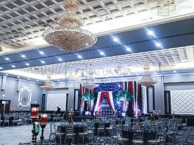 中国 6061-T6アルミニウム合金フレームと56dBの遮音性を備えた、カスタマイズ可能な防音パーティション壁 販売のため