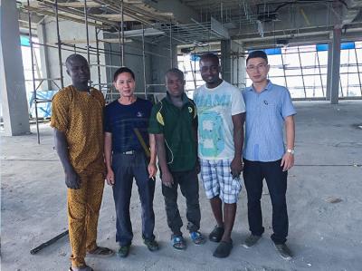 中国 6061-T6 アルミ合金フレームと52db音絶縁とカスタマイズされた音響隔壁 販売のため