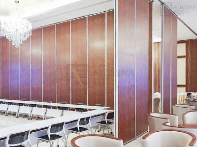 China Divisores de sala plegable portátiles y flexibles con diseño personalizado para una gestión versátil del espacio en venta