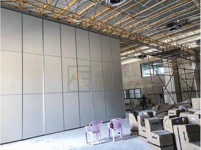 China Paneles de pared insonorizados portátiles con aislamiento acústico de 45 dB y marco de aleación de aluminio 6061-T6 para espacios personalizables en venta