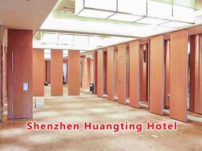 China Commercial Movable Partition Wall with 105CM Thickness and 42-56dB STC Rating for Meeting Rooms for sale
