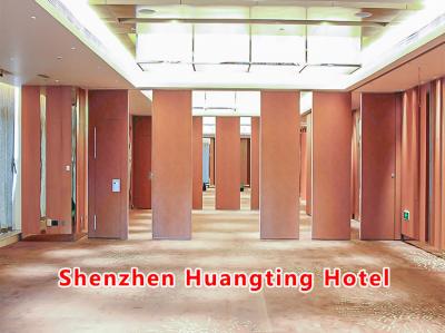 China Commercial Movable Partition Wall with 105CM Thickness and 42-56dB STC Rating for Meeting Rooms for sale