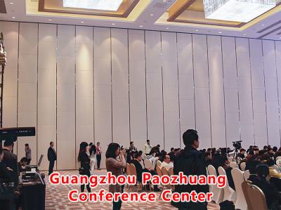 Cina Centro conferenze di Guangzhou Pazhou. Movabile porta pieghevole muro divisorio con altezza fino a 18 metri e larghezza fino a 1,2 metri per pannello dotato di potenza di sigillamento 800N in vendita