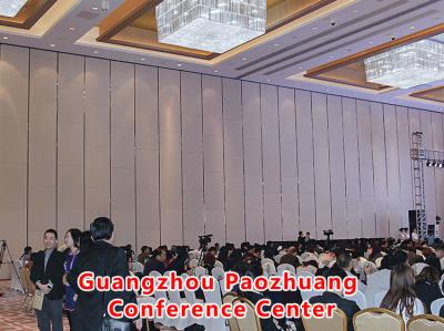 Cina Centro conferenze di Guangzhou Pazhou. Movabile porta pieghevole muro divisorio con altezza fino a 18 metri e larghezza fino a 1,2 metri per pannello dotato di potenza di sigillamento 800N in vendita