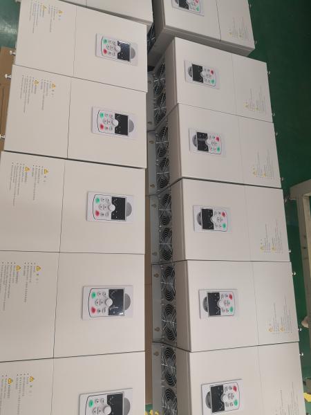 L'invertitore semplice dello SpA 45A 5.5KW 7.5KW ha introdotto 1 fase 380v dell'uscita 3 di fase 220v