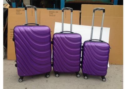 Cina Una ruota di 4 aeroplani continua i bagagli del carrello dell'ABS 3 pezzi messi con le chiusure lampo estensibili in vendita