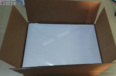Cina 1.45±0.05g/Cm3 Densità HP Indigo Stampa digitale unilaterale di foglio di PVC per soluzioni di schede di plastica in vendita