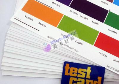 Cina 1.45±0.05g/Cm3 Densità HP Indigo Stampa digitale unilaterale di foglio di PVC per soluzioni di schede di plastica in vendita