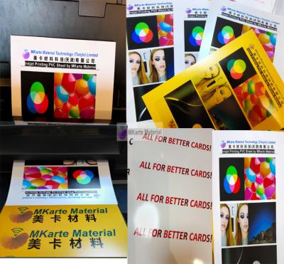 Cina Il PVC stampabile getto di inchiostro scuro/dell'argento leggero riveste in vendita