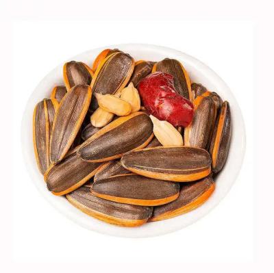 Cina Prezzo competitivo Vendita a caldo Semi di girasole arrostiti Imballaggio personalizzato Fiori secchi Olio di girasole crudo Cina Mangia 5 tonnellate 190 361 in vendita