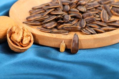 China Wholesale Roasted Sunflower Seed In Shell Healthy Superfood Snack, Non GMO, Dry Roast, Kosher for sale