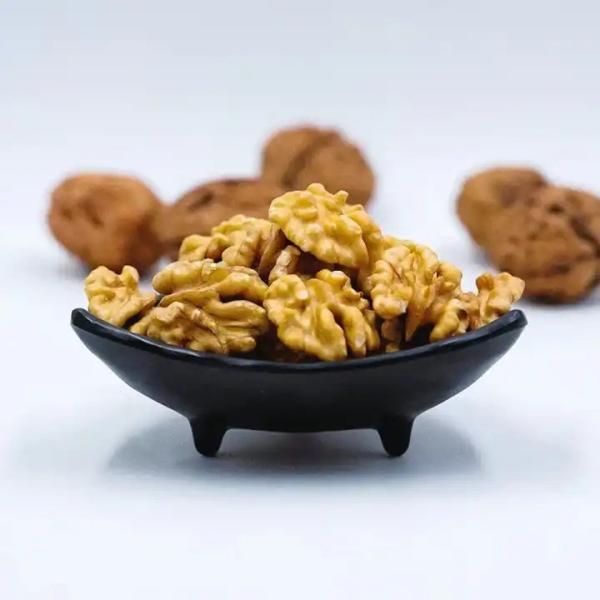 Quality Raw Walnuts in Shell Resealable Bulk Bag for Ultimate Freshness Whole Walnuts for sale