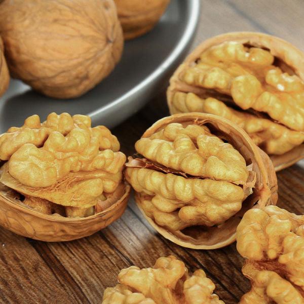 Quality Wholesale Factory Directly Chinese akhrot in shell Xinjiang walnut 33 walnut kernel export Russia OEM ODM Amazon’s best- for sale