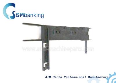 中国 NCR自動支払機の部品の原物5886/87ガイドの出口上部RH 4450676834 445-0676834 販売のため
