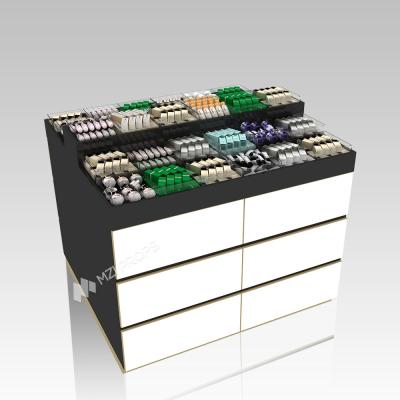 China Multifunctional Cosmetic Display Stand for Samples and Skincare - Island Unit for Beauty Store Display Furniture for sale