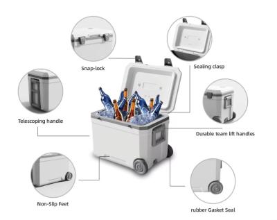 China 45L Insulated Ice Cooler Box with Temperature Display 12-36h Cooling for sale