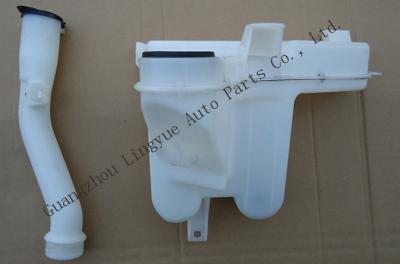 China 1402-451-002 Automobile Spare Parts , Plastic Hilux Vigo 2012 Watering Can for sale