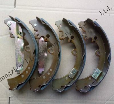 China Auto Parts Hilux Rear Brake Shoes , OEM 04495-0K070 Toyota Hilux Interior Parts for sale