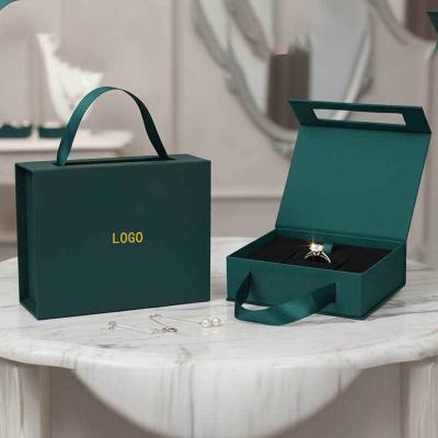 China Custom Logo Luxury Gift Box with Eco-Friendly Material and Premium Finishing for Perfume Packaging for sale