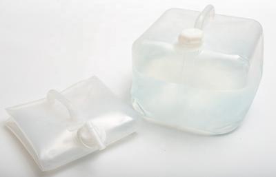Cina Rubinetto di plastica pieghevole Jerry Can Drinking Outdoor Camping pieghevole del LDPE in vendita
