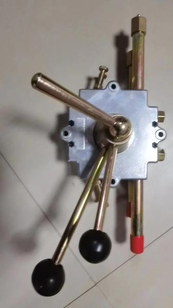 Quality Dual Control Levers Hydraulic System Throttle Control Lever for Precise Speed for sale