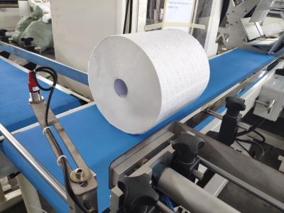 Cina Tagliatrice di carta del rotolo dello SpA della bobina piccola, macchina della laminazione della carta dell'invertitore con la taglierina in vendita