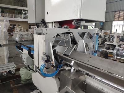 Cina Tagliatrice di carta del rotolo dello SpA della bobina piccola, macchina della laminazione della carta dell'invertitore con la taglierina in vendita