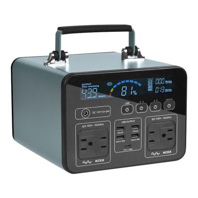 Cina Centrale elettrica portatile di campeggio del litio di 700W DC5.5 USB 5V 2.4A in vendita
