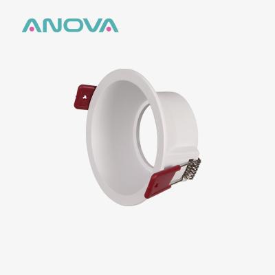 China Océan Low Profile Can Light Housing IP44 Mr16 Vergrendelde verlichting Housing Te koop