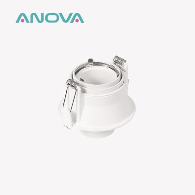 中国 Adjustable Recessed Spotlight Frame With Anti-Glare GU10 For Commercial Spaces 販売のため