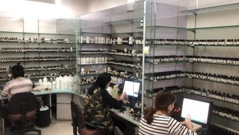 China Factory - Guangzhou Chifly Trading Co., Ltd.