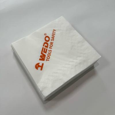 China 21×21cm Folded Paper Dinner Napkins Customized 1/4 Fold Napkin Paper White for sale