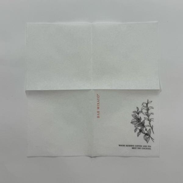 Quality 23*23cm Wood Pulp Napkins Printed Airlaid Linen Feel Napkins Foldable for sale