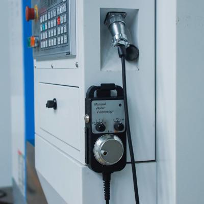 China VMC-855 Centro de mecanizado vertical para posicionamiento de alta velocidad y control automático de chips en el corte de la línea de producción en venta