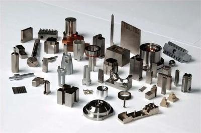 Cina Finitura superficiale lucidatura personalizzata ad alte prestazioni lavorazione CNC parti metalliche in vendita