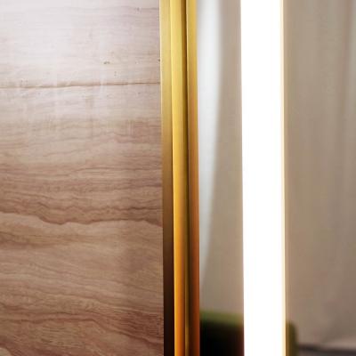 Κίνα Ανθεκτικός στη σκουριά LED φωτισμένο με μέταλλο σκελετό καθρέφτης τοίχου μπάνιου με στρογγυλή σχεδίαση γωνίας προς πώληση