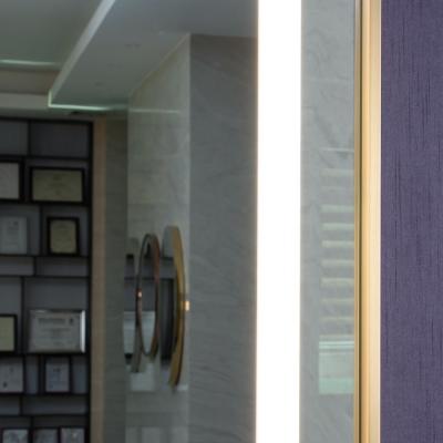 China Christmas Luxury Square Frame Decorative Wall Mounted Mirror with Lighting for sale