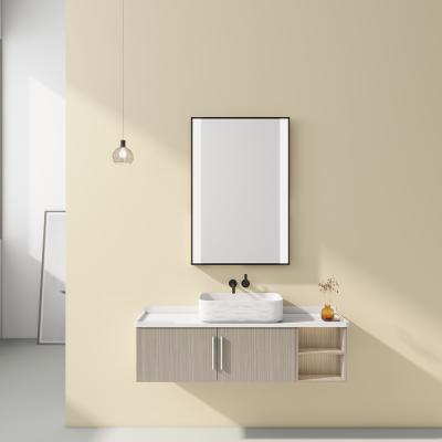 China Lâmpada de espelho LED emoldurada elegante com brilho ajustável Estrutura à prova d'água Vidro anti nevoeiro e opções de tamanho personalizadas para hotéis e casas de luxo à venda